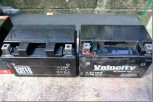 MT-07 バッテリー交換（YTZ10S互換バッテリー使用）